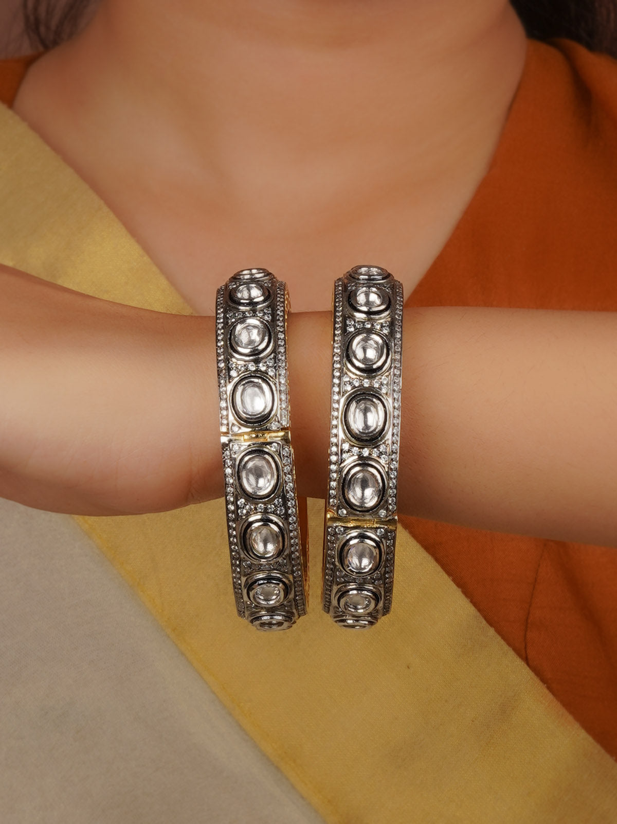 Victorian Bangles (One Pair) - VC-BAN12 – Mortantra